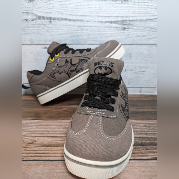 DC Comics | Shoes | Dc Comics Yb Batman Flash Gordon Kids Shoe 2y Brown ...